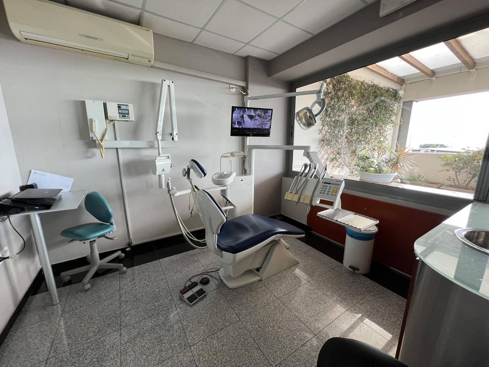 Kakavas Dental Clinic – kakavasdentalclinic.gr – N.Kakavas Dental ...